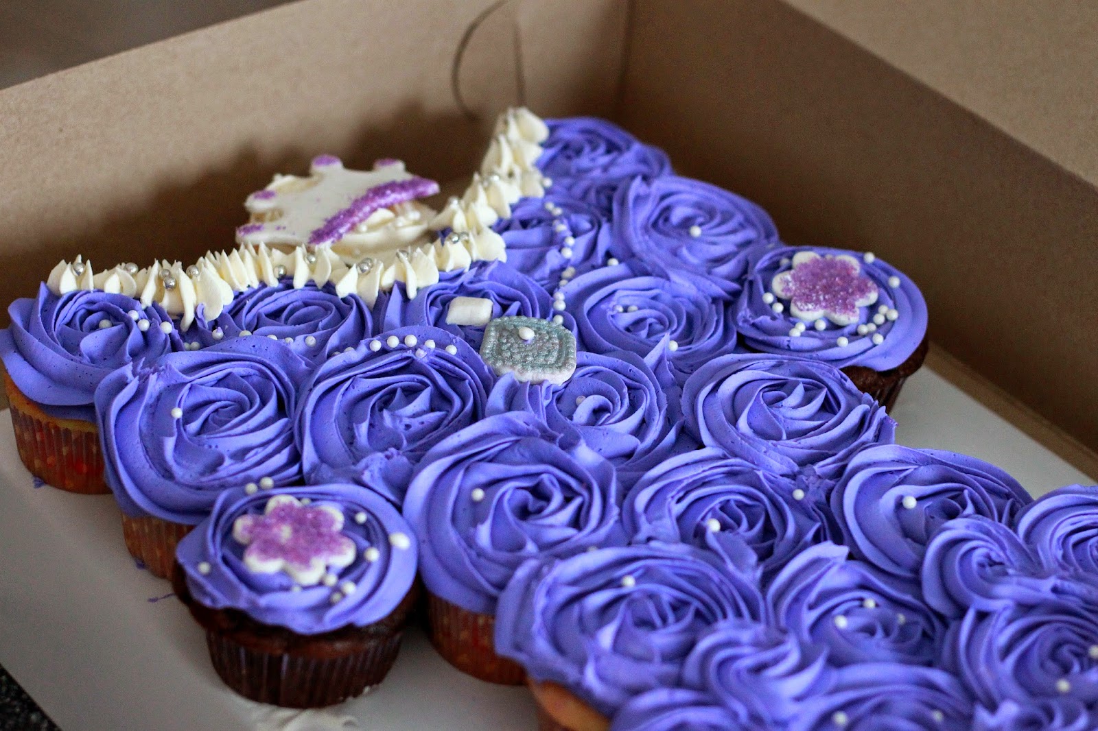 Feeding My Addiction: Sophia the First Cupcake Cake