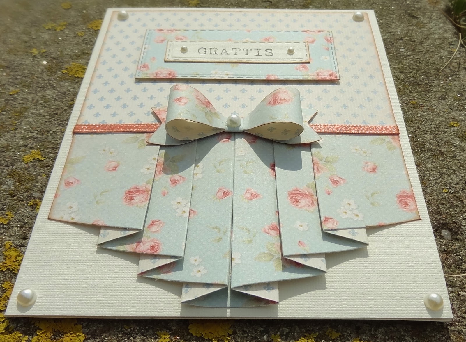 Sannes scraphörna: Pleated cards