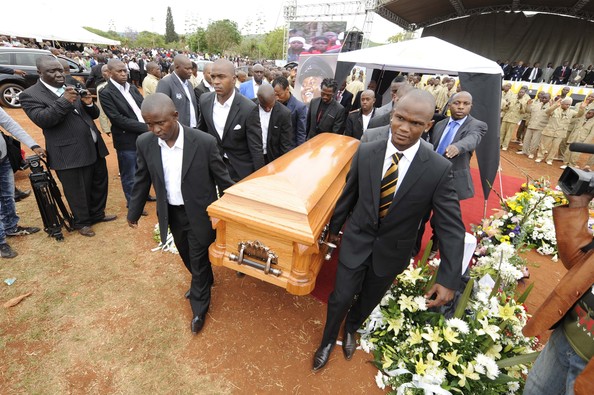 PICHA ZA MAZISHI YA THOMAS MADIGAGE, KOCHA MSAIDIZI WA BAFANA BAFANA YA ...