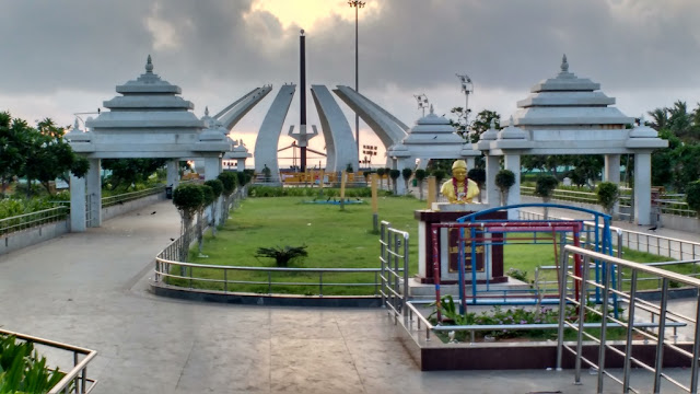 Tamilnadu Tourism: MGR Memorial, Triplicane, Chennai