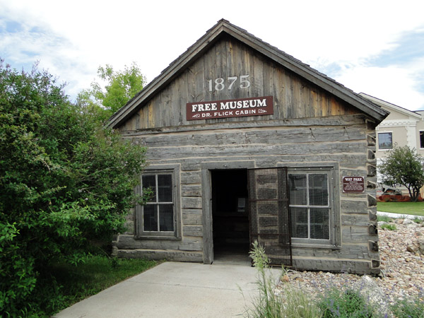 Reflections From the Fence: THE Trip, Custer South Dakota, The Town