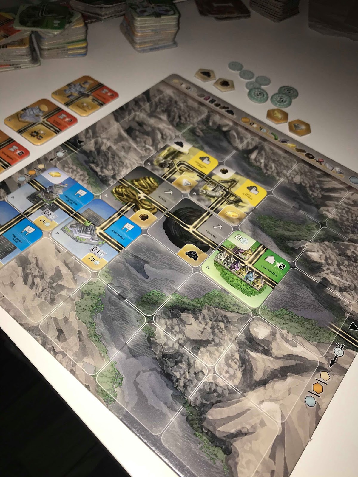 Neom ~ BoardgameMonkeys