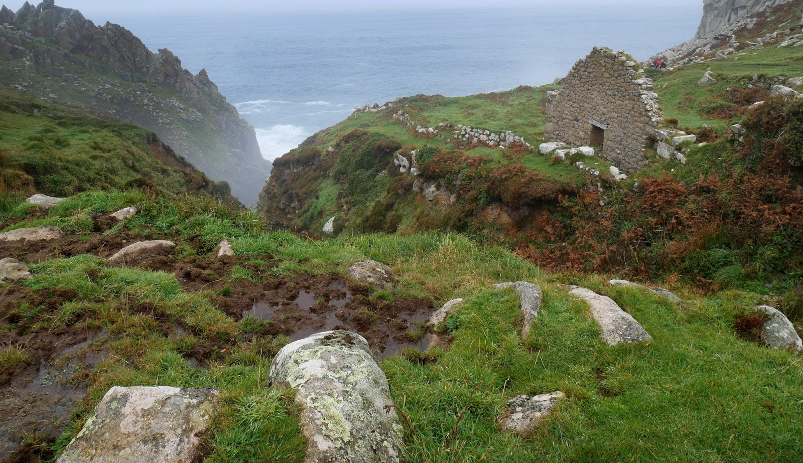 The Adventures of Skooby Blue (and Simon too): Porthmoina Cove ...