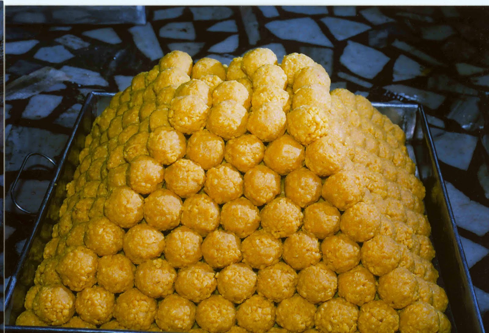 .: ledu-indian sweets