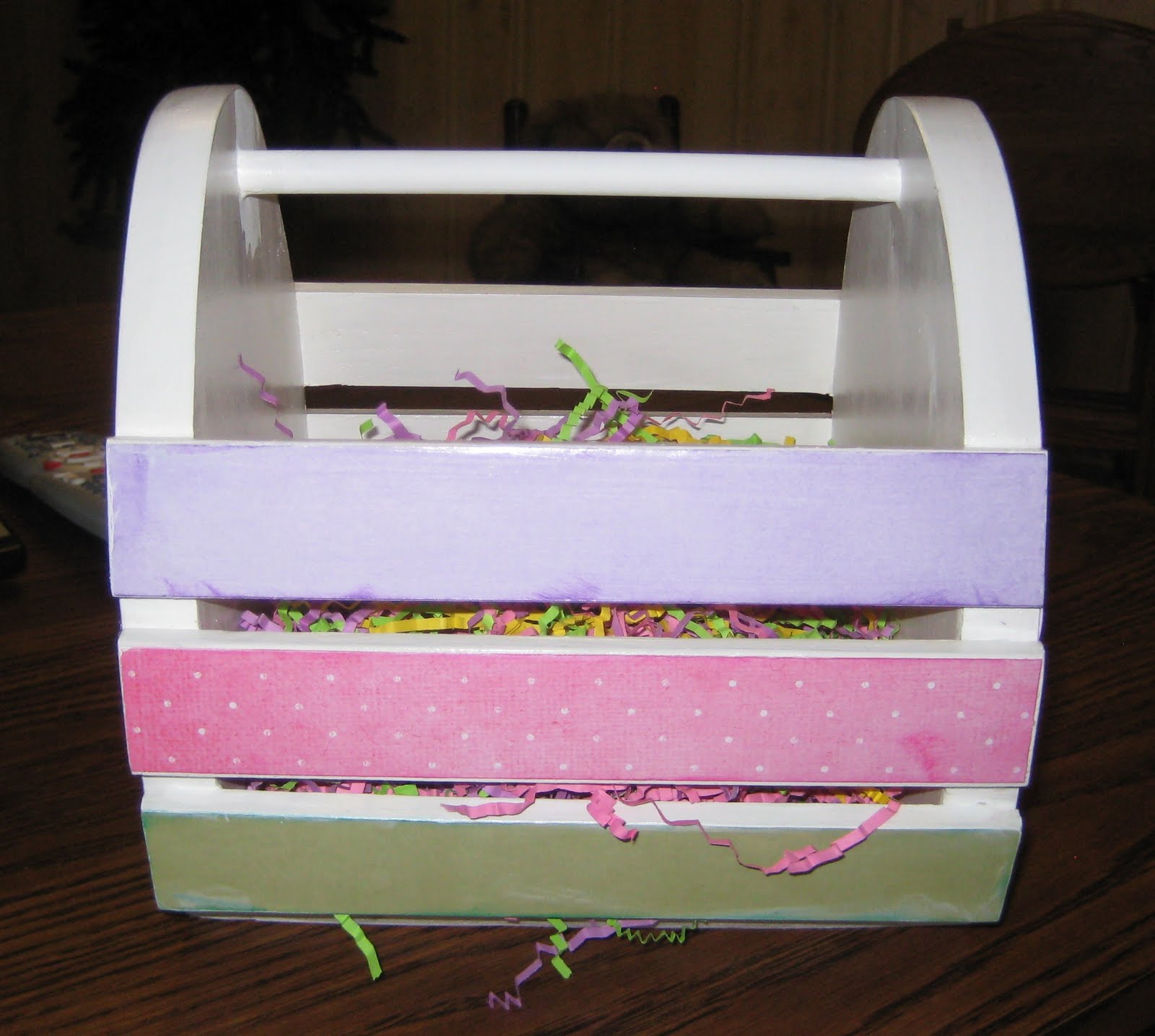 Green Eyed Girl Crafts: Wood Easter Basket...