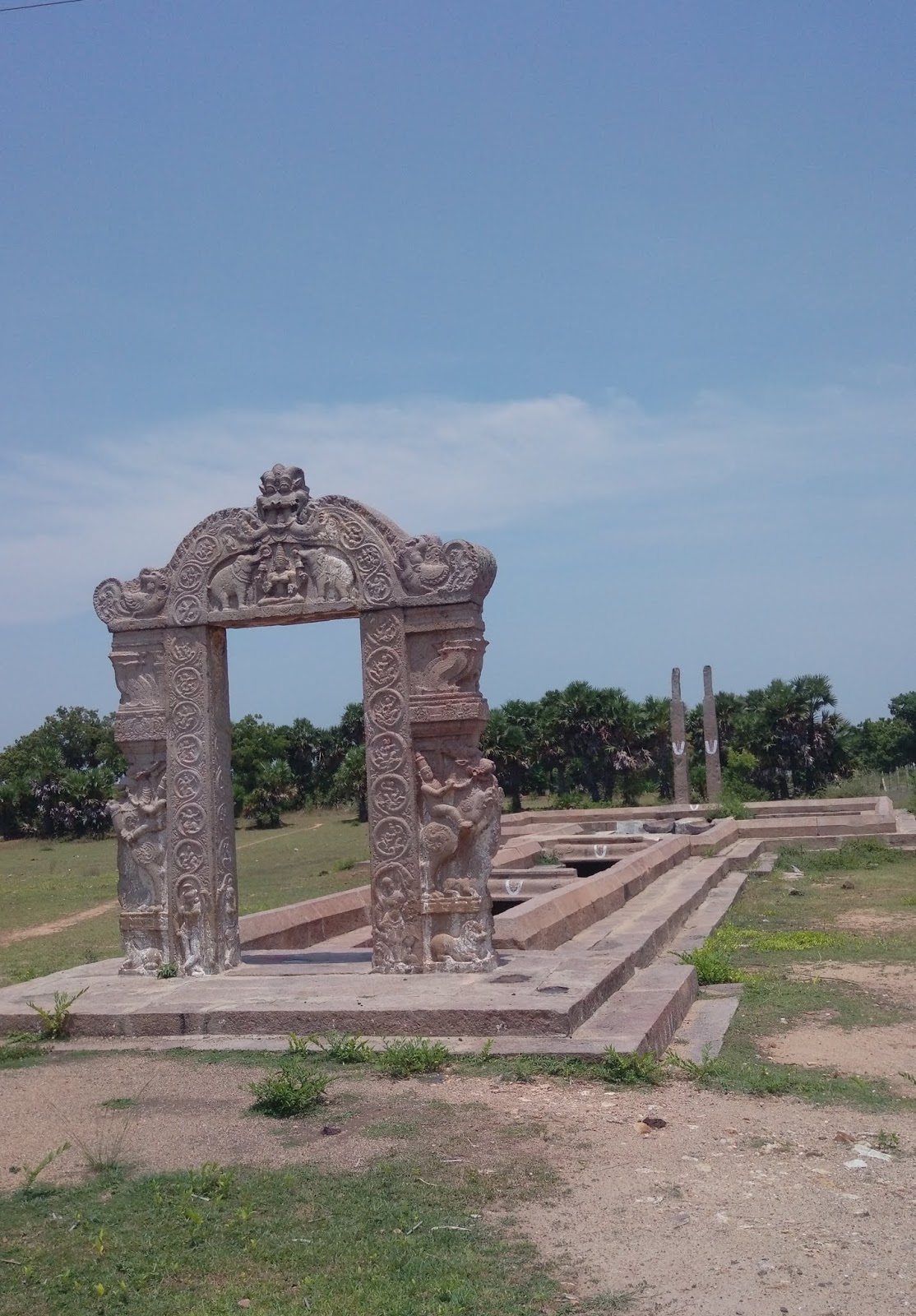 Dhivya Dharsanam: Ayyangarkulam Sri Sanjeevirayar