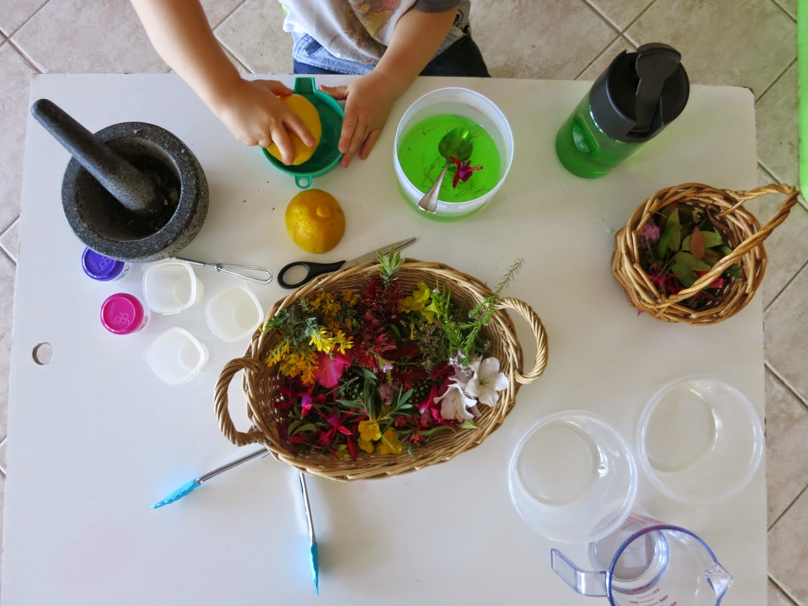 Learn with Play at Home: Sensory Spring Table Investigation. Invitation ...