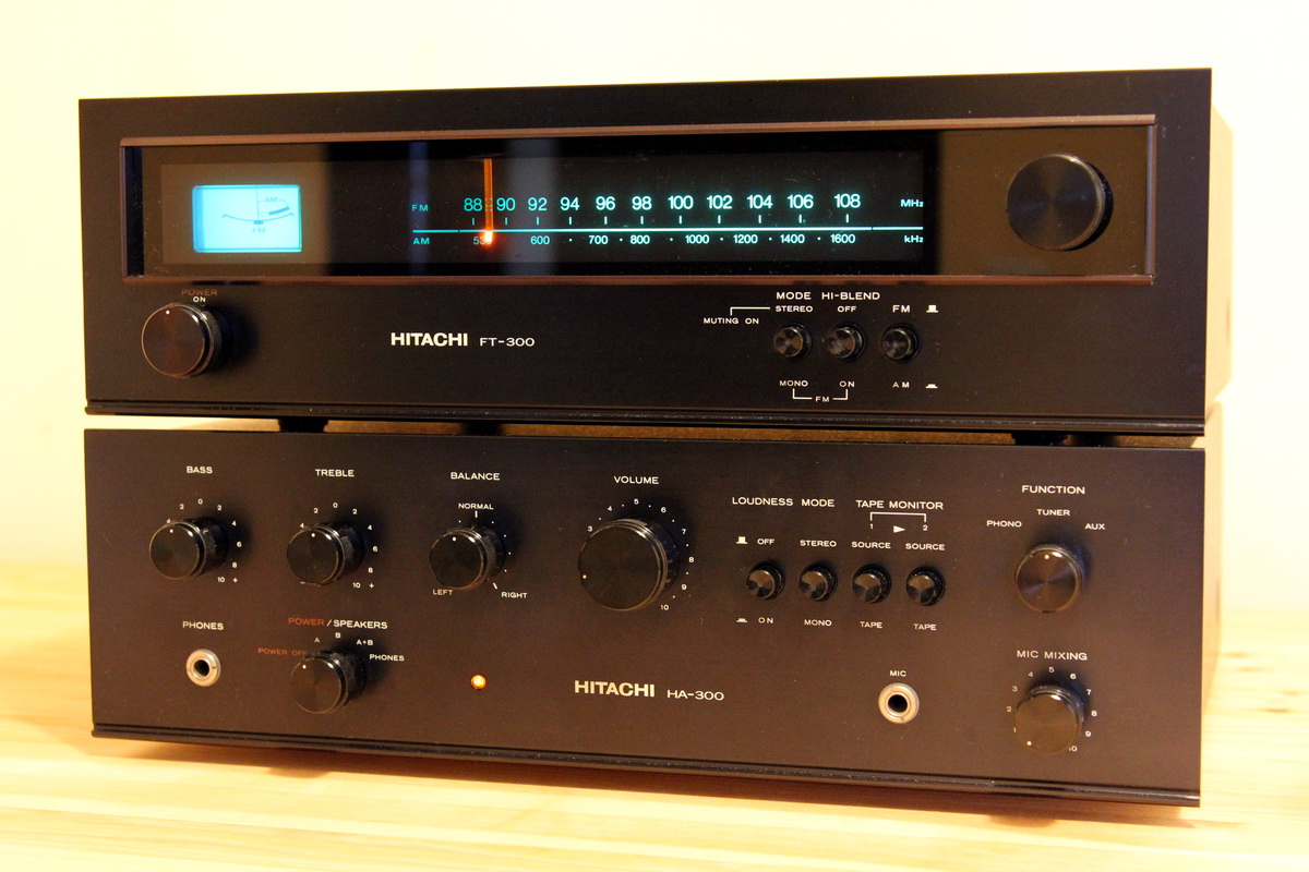 Hitachi HA-300 + FT-300 - японский midi комплект в Московском магазине ...