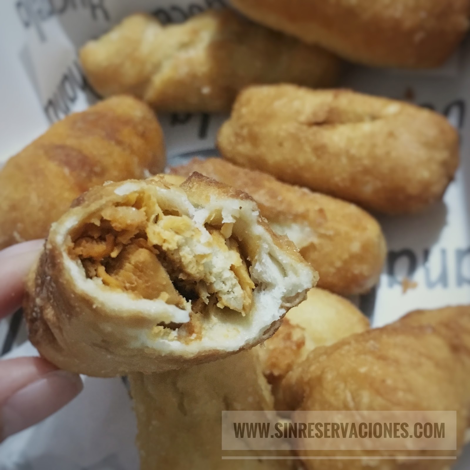 Yuquitas Rellenas Carretilleras en Yuca 'n'Roll - Sin Reservaciones