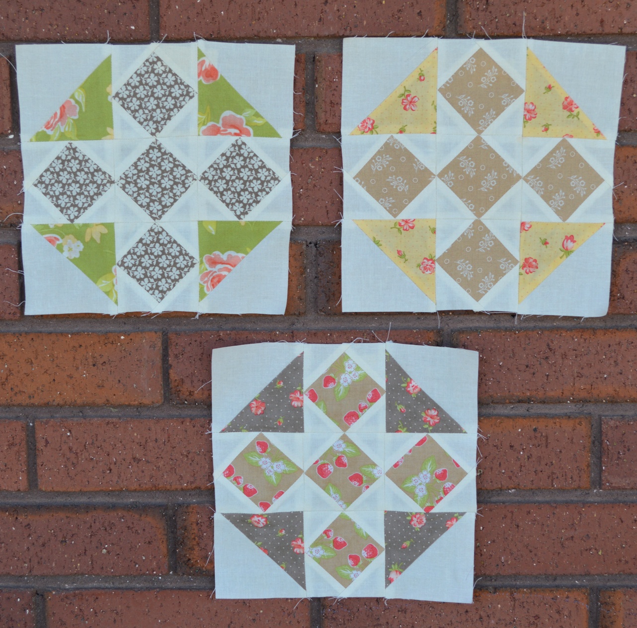 Happy Quilting: Crossroads Quilt Along - Diamond Block