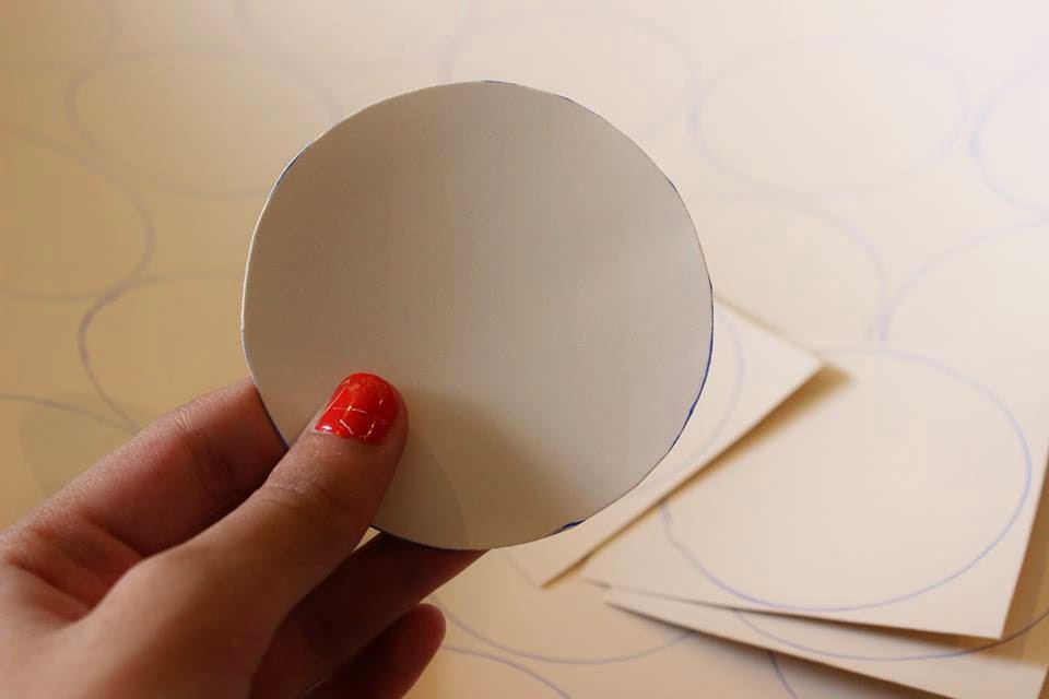 Ayesha's Creative Me!: DIY Fish Scale Wall Art