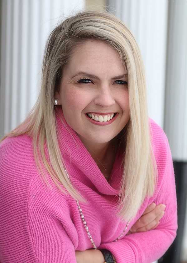 Greattakes: Kate is starting her new career with Remax!!