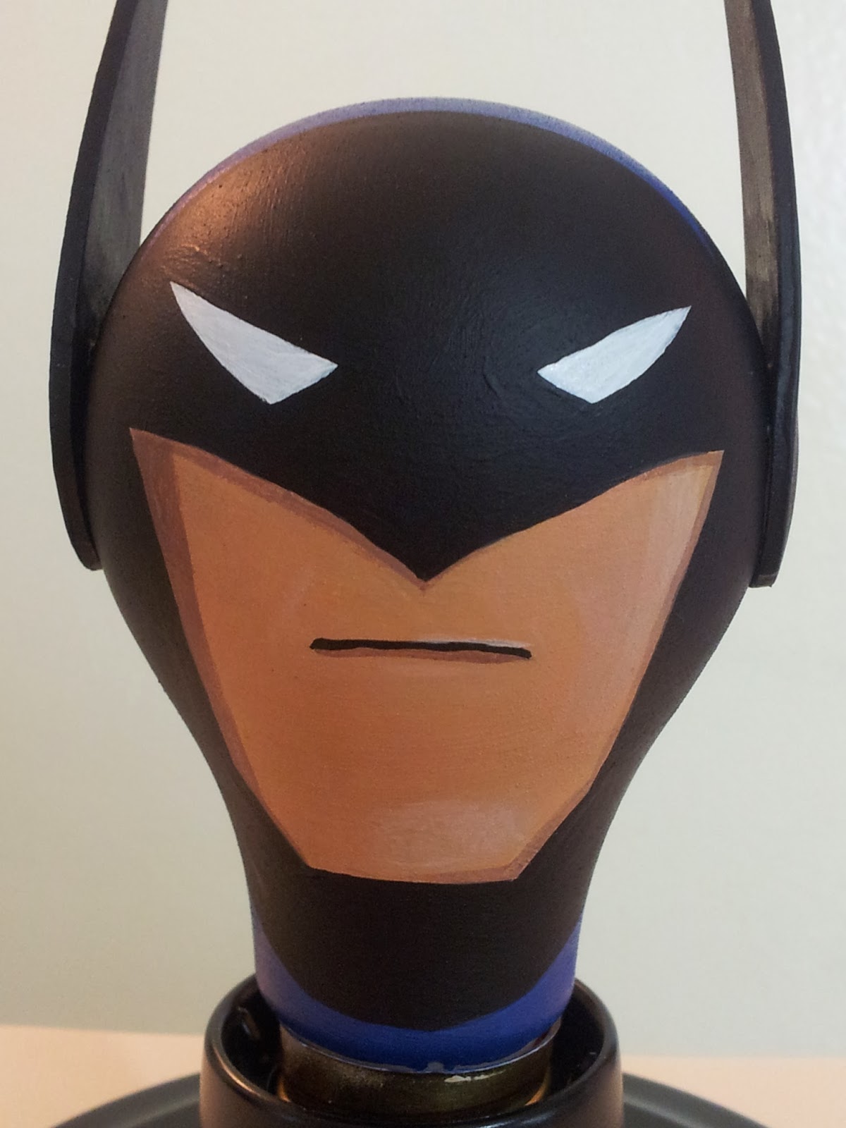 THE LIGHT BULB ART OF CHRIS MASON: BATMAN: JLU Light-Bulb Portrait