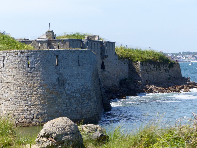 Le retour chez Canelle: Le Fort de Porh Pun
