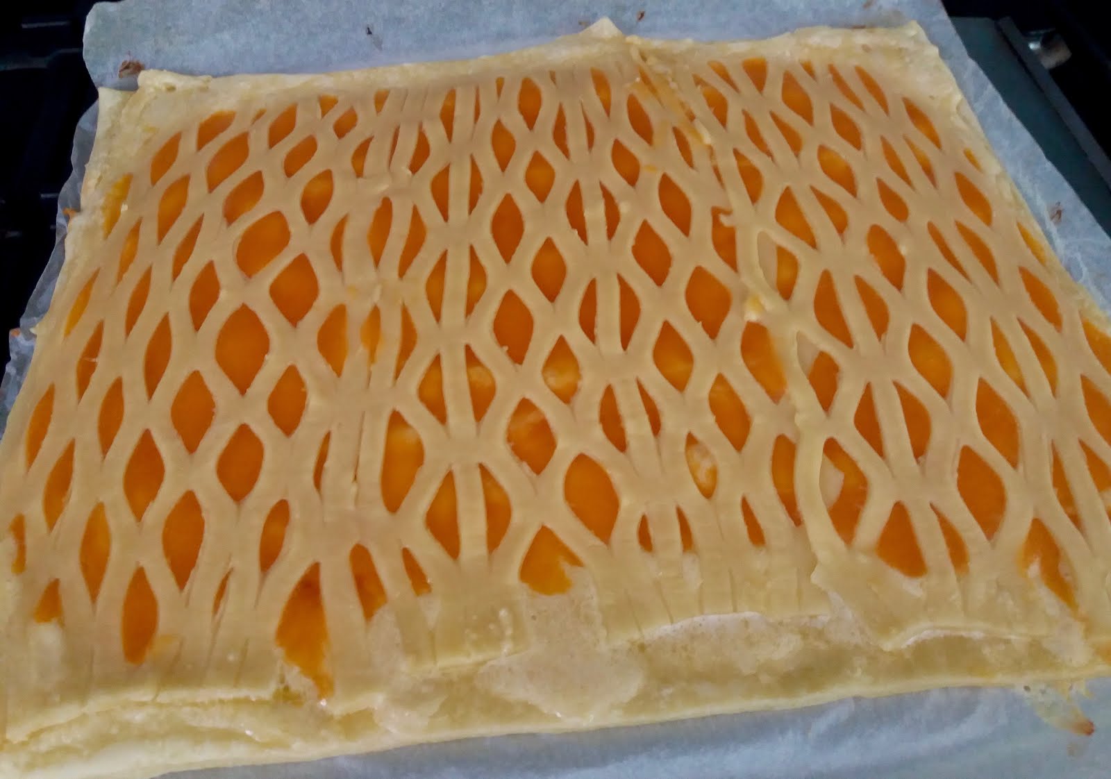 FEUILLETÉS AUX ABRICOTS