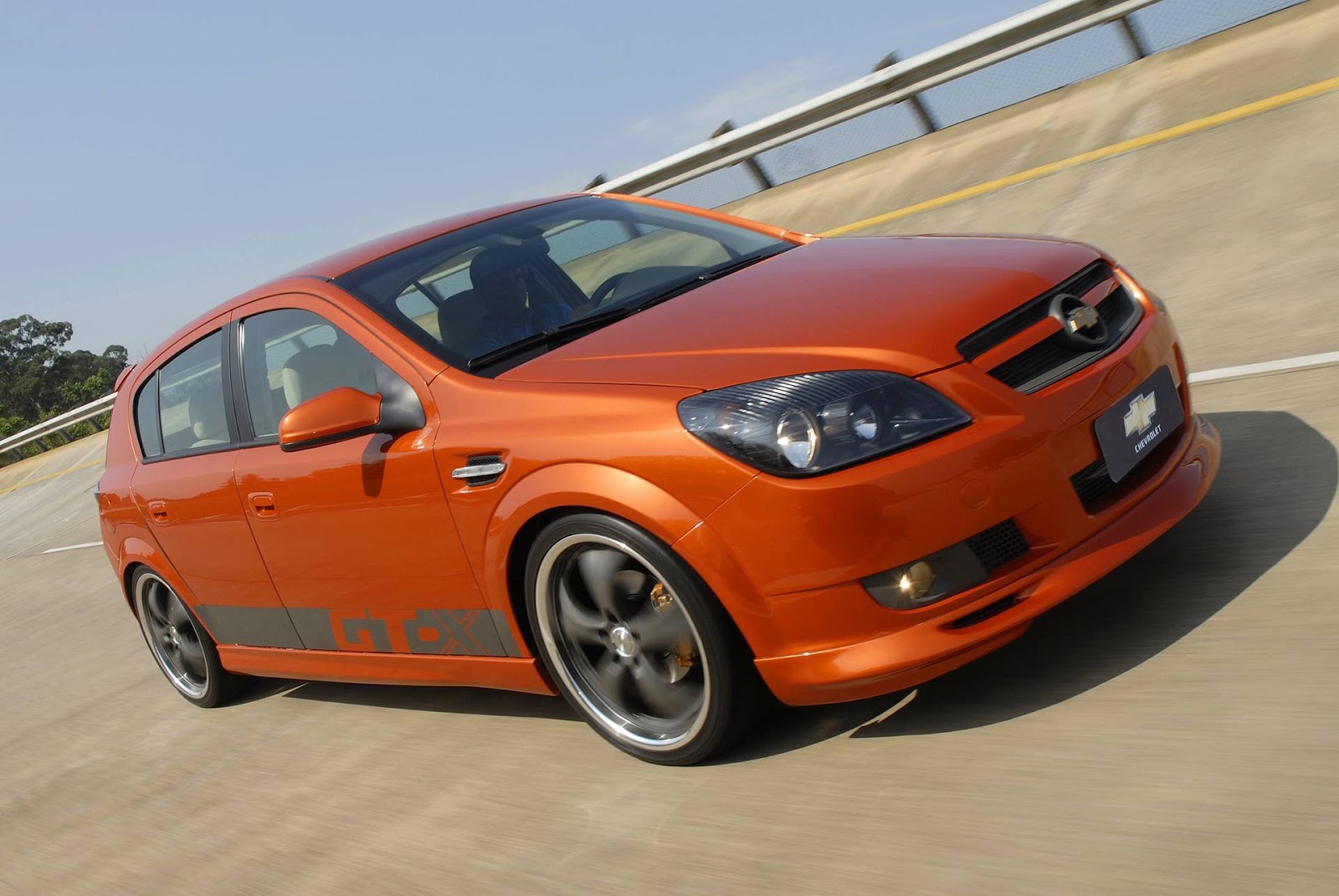 Novo Vectra GTX 2008 Black Top e Attitude - fotos