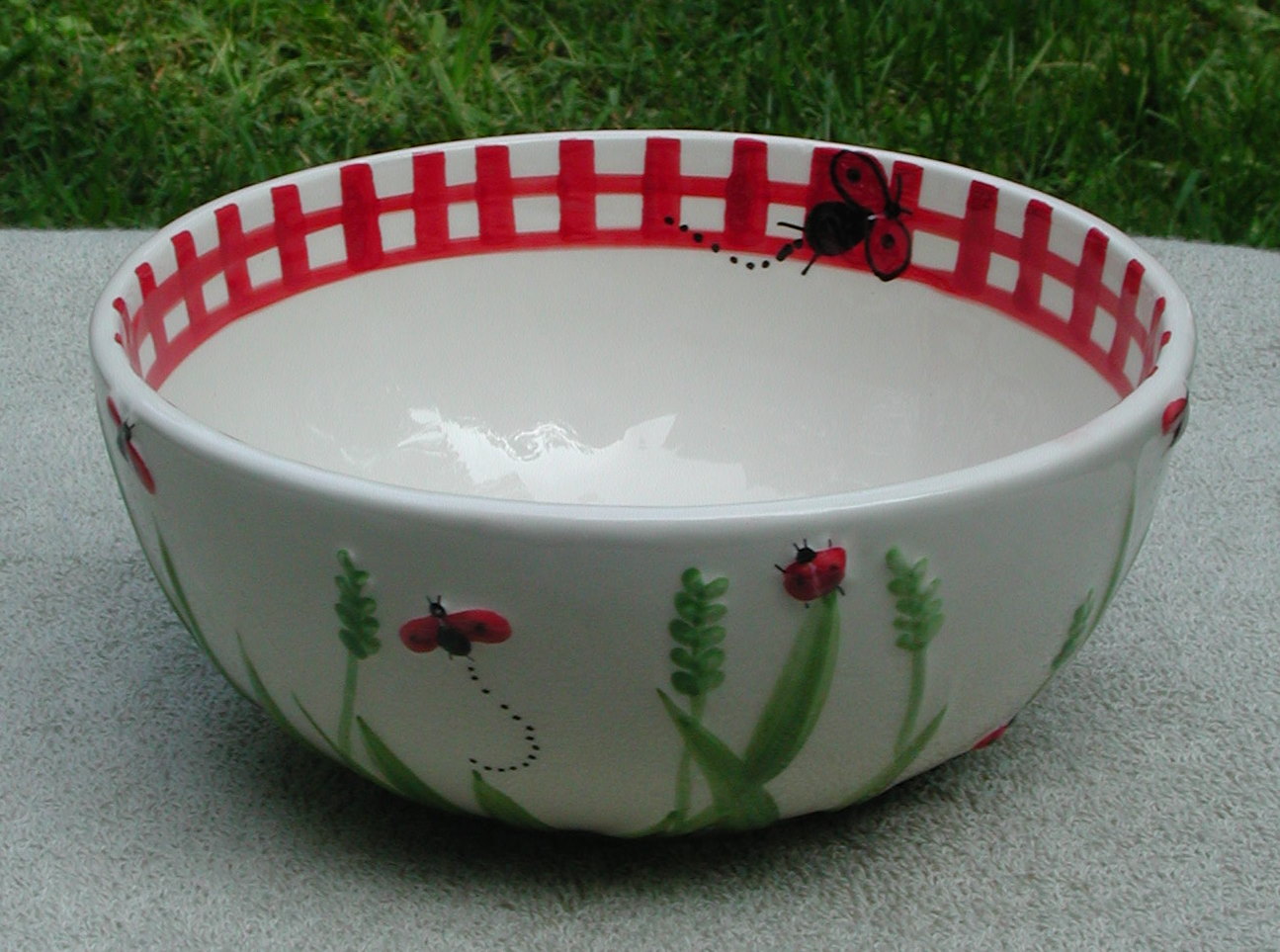 Corgis In My Garden: Ladybug Dishes