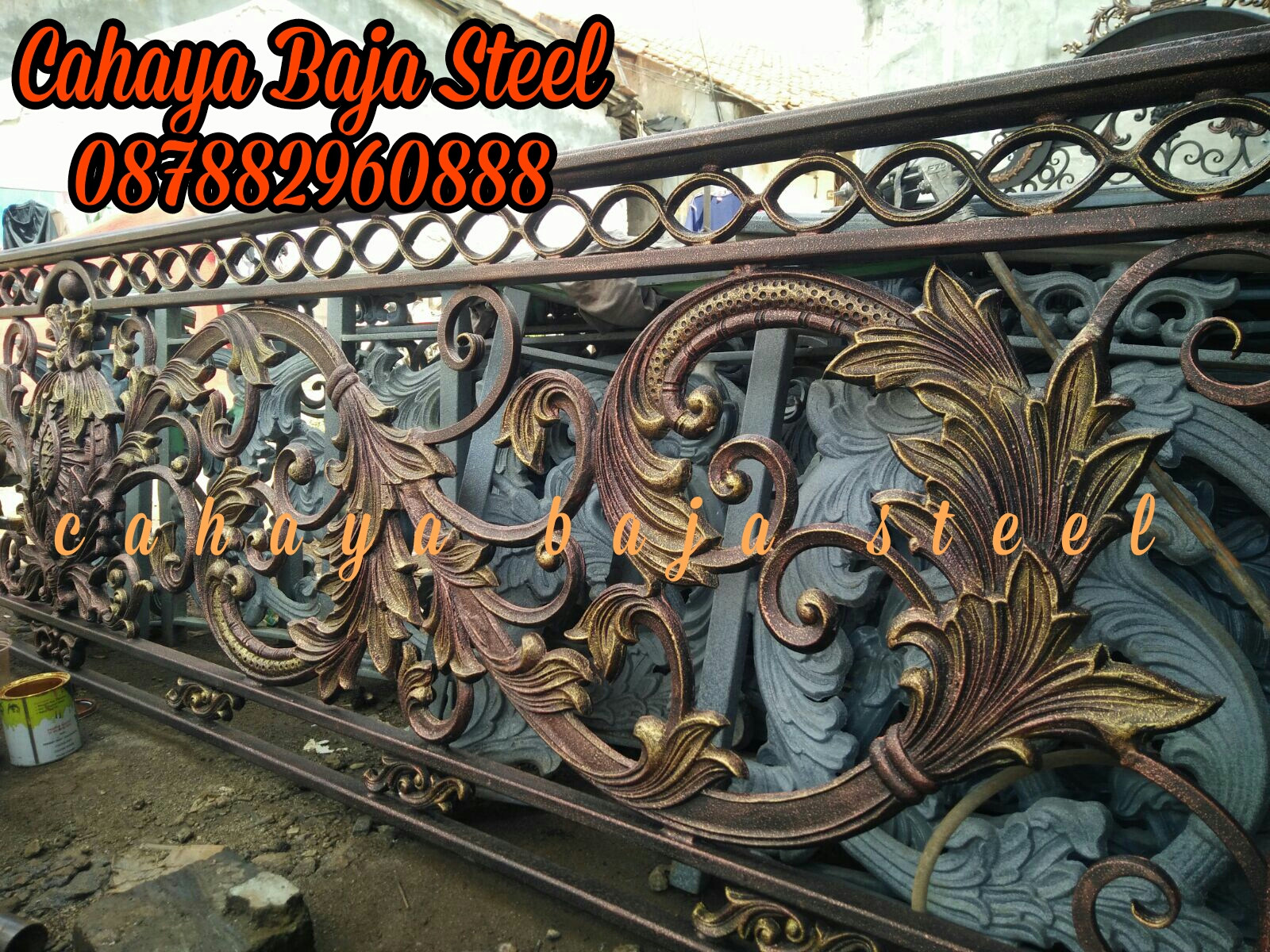Besi Tempa Klasik: Balkon besi tempa ( wrought iron ) motif klasik