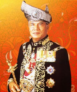 SULTAN PERAK SULTAN AZLAN SHAH MANGKAT