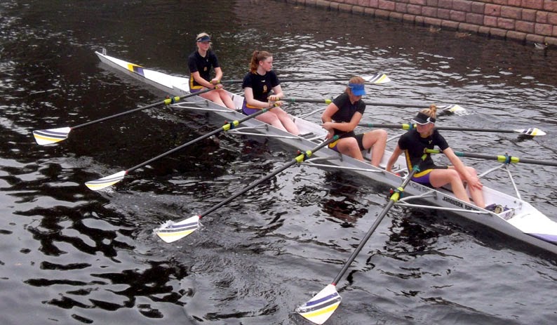 Nigel Fisher's Brigg Blog: ANCHOLME HEAD ROWING RACE BRINGS CROWDS TO BRIGG