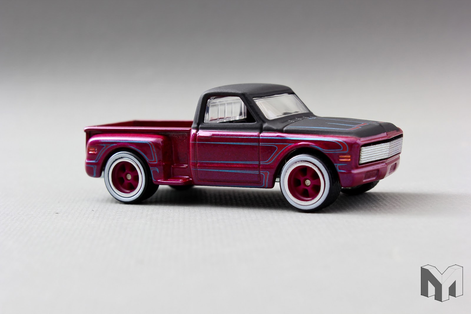Ian's Diecast: Hotwheels: Custom 69 Chevy