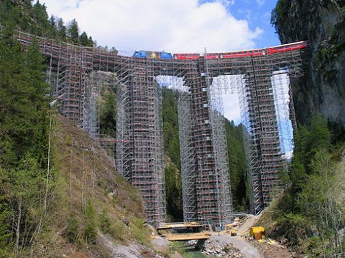 Entertainment Mood: Extreme Scaffolding