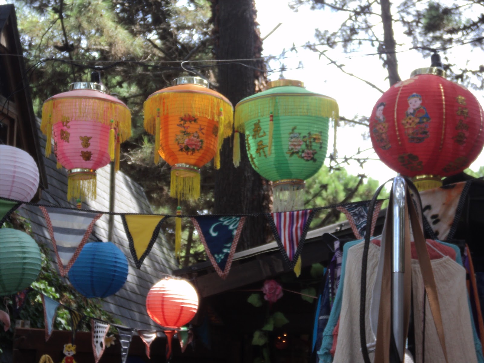 Decoración con globos chinos - Imagui