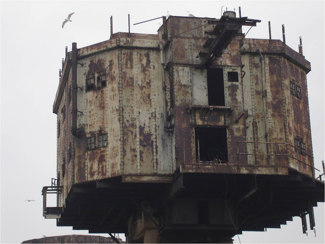 The Thames Sea Forts - From War Machines to Eco Warriors ~ Kuriositas
