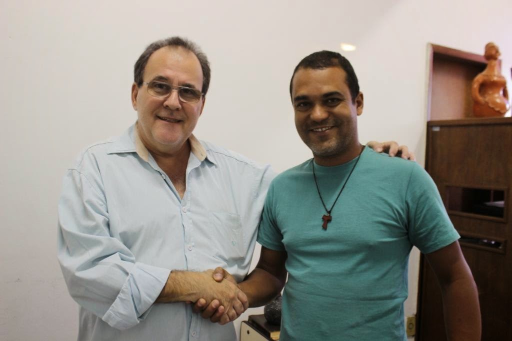 Blog da Márcia Vieira Yellow: PALMAS PRA....MÁRCIO ANTUNES!!!!!!