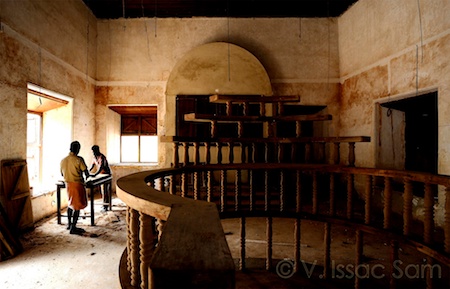 FINDING SYNAGOGUE MATTANCHERRY: FINDING SYNAGOGUE MATTANCHERRY