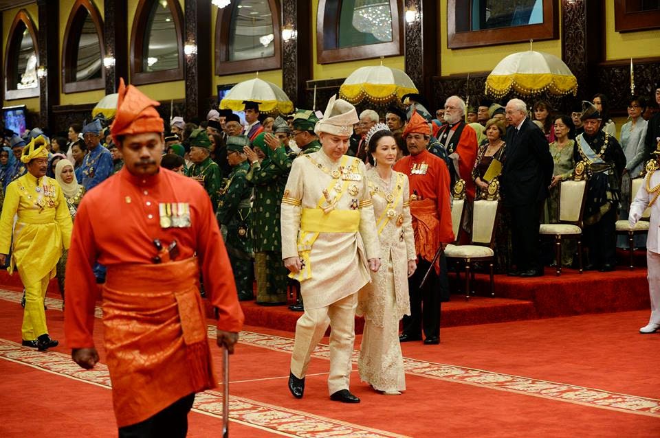 7 Gambar Istiadat Diraja Pertabalan Sultan Perak