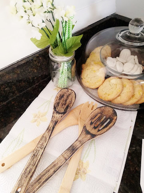 The Quaint Sanctuary: { Faux Farmhouse Utensils for Under $10!!! }