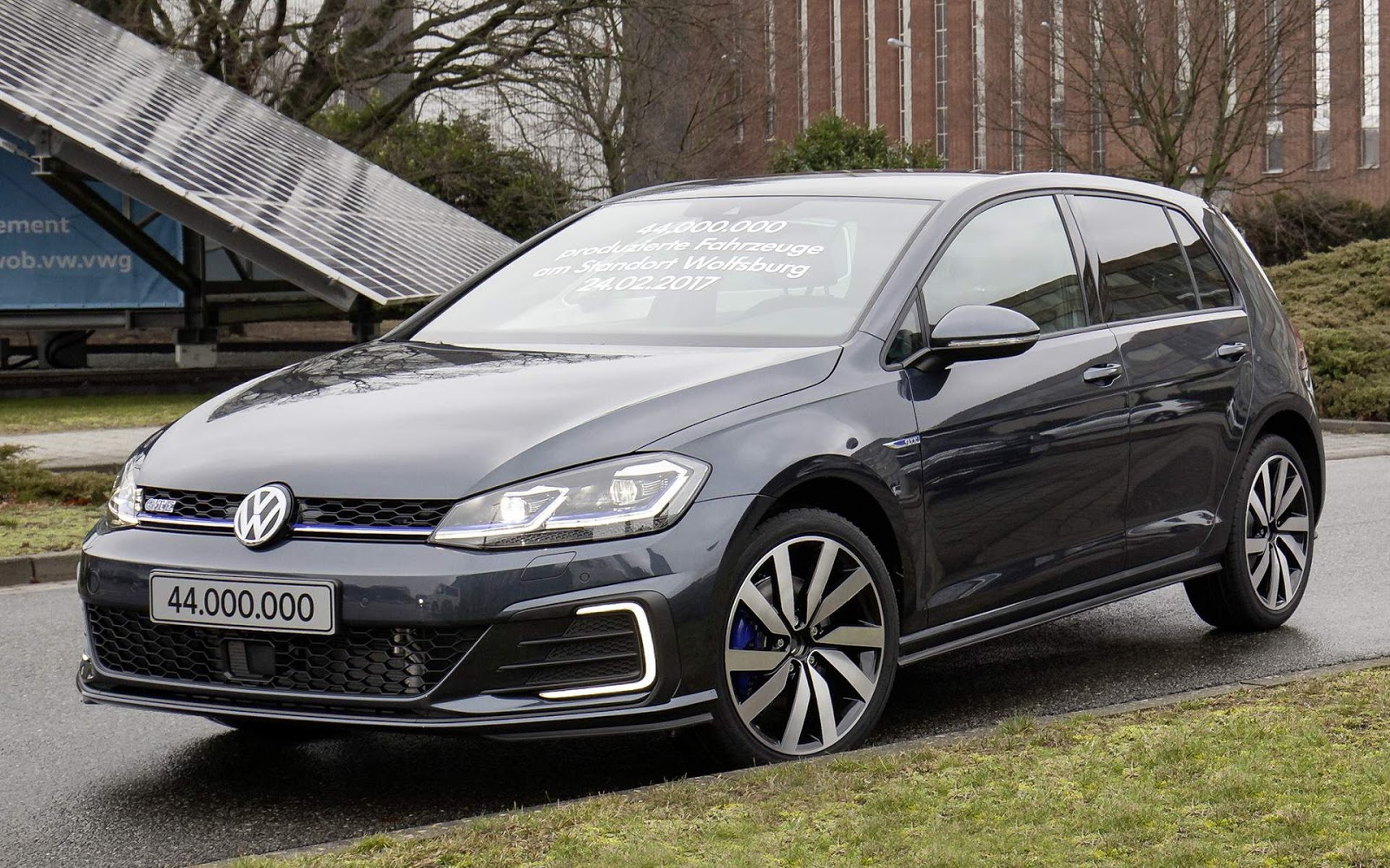 Golf GTE marca 44 milhões carros produzidos - Wolfsburg