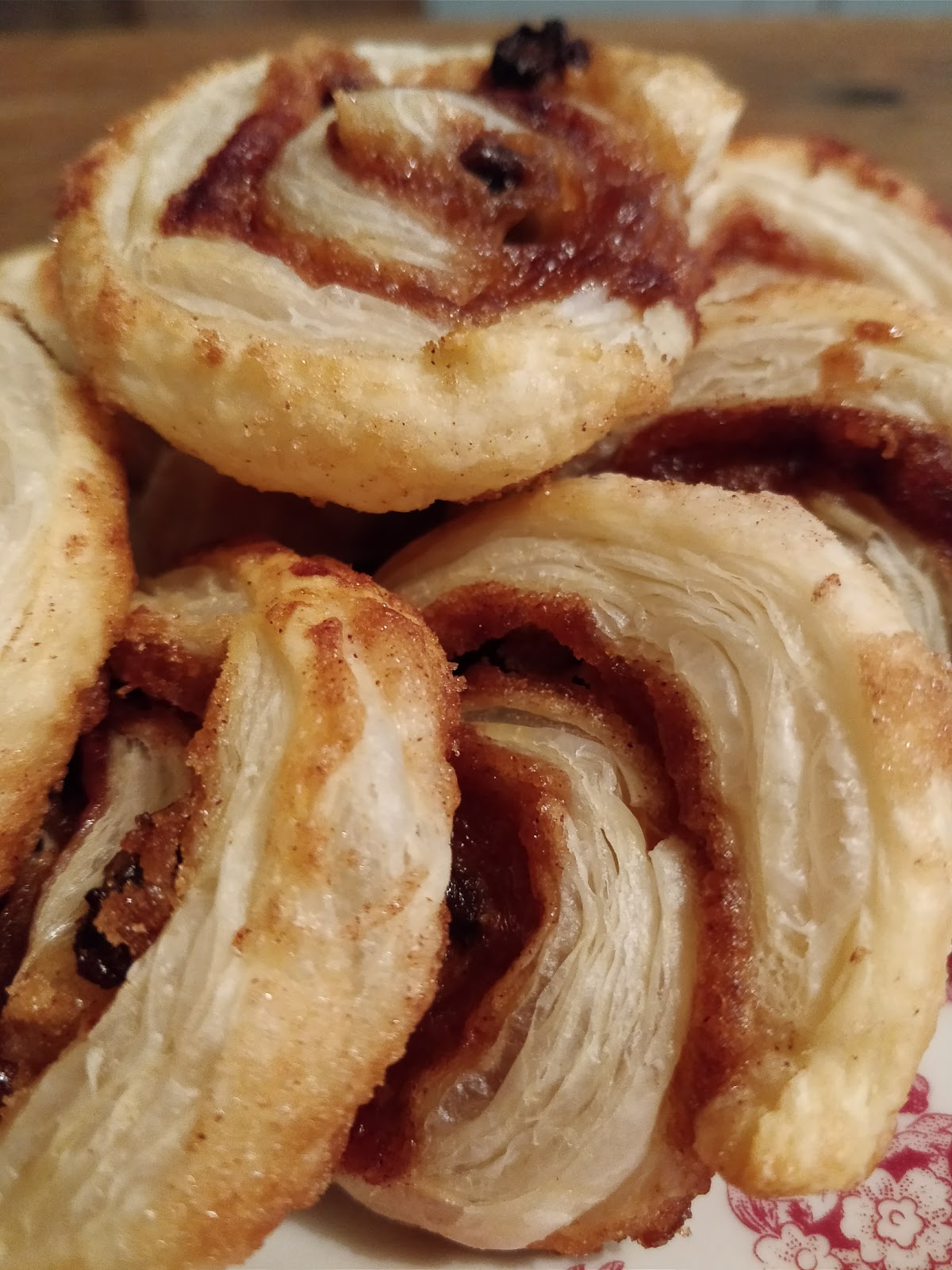 Christmassy Cinnamon Catherine Wheels Recipe