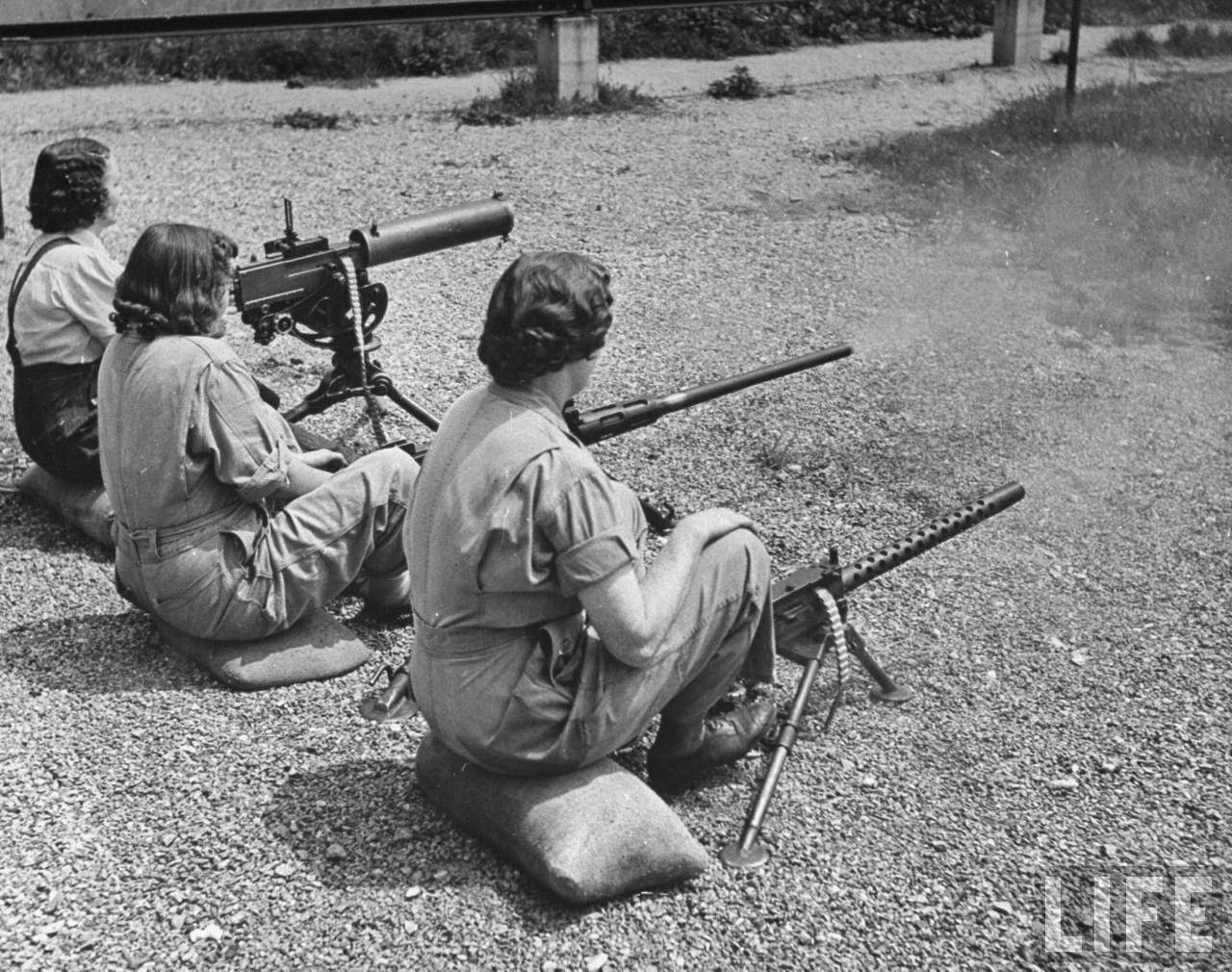 Pictures Of Women Testing New Machine Guns At The Aberdeen Proving