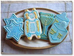 Getting it Together: Put on your Yarmulke, it's Time for Hanukkah!