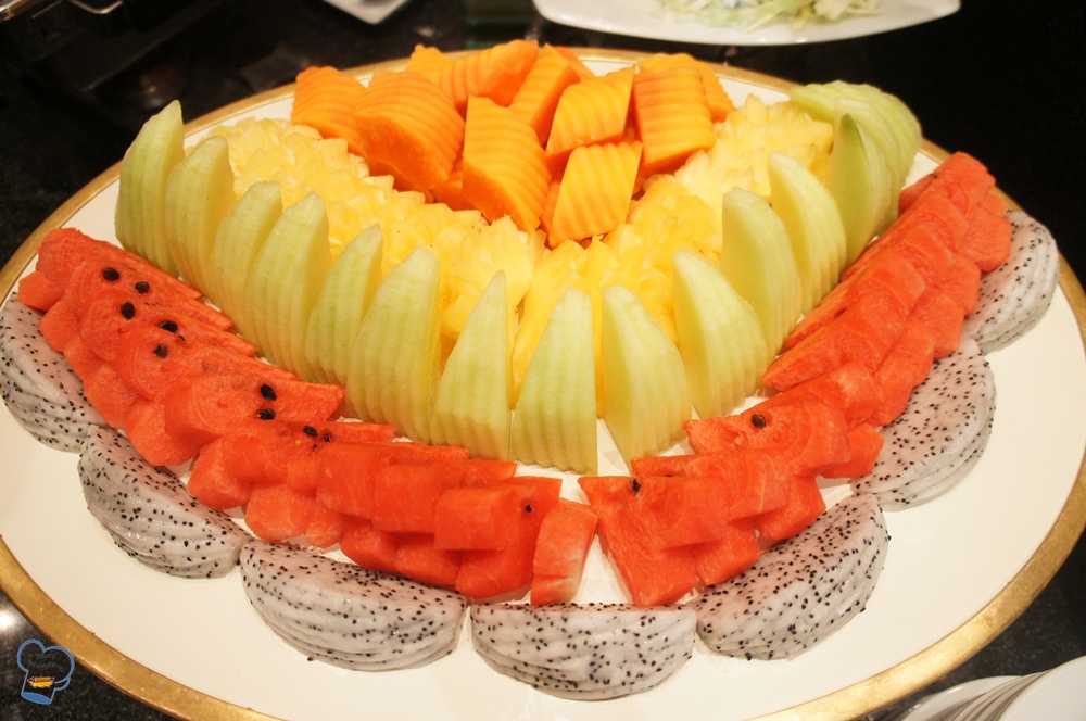 Pinay Panadera's Culinary Adventures: Fruit Plating - The Thai Way