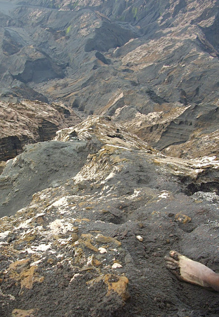 The barefoot volcano ascent. Mt Benbow, Ambrym. - Far Flung Places