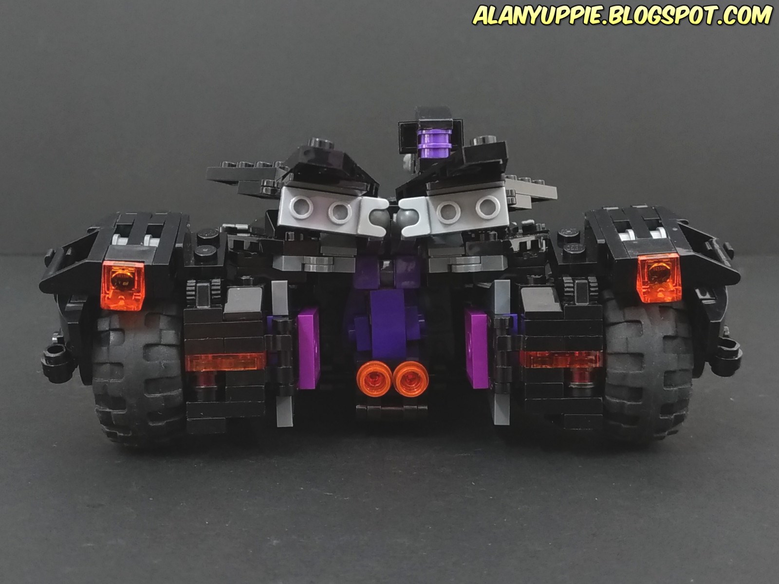Alanyuppie's LEGO Transformers: LEGO Batman Batmobile transforming ...
