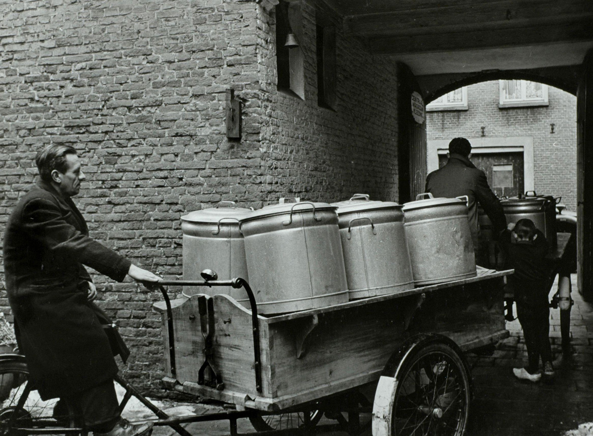 World 1900 - 1950: Dutch famine of 1944-1945 ( known as the Hongerwinter)