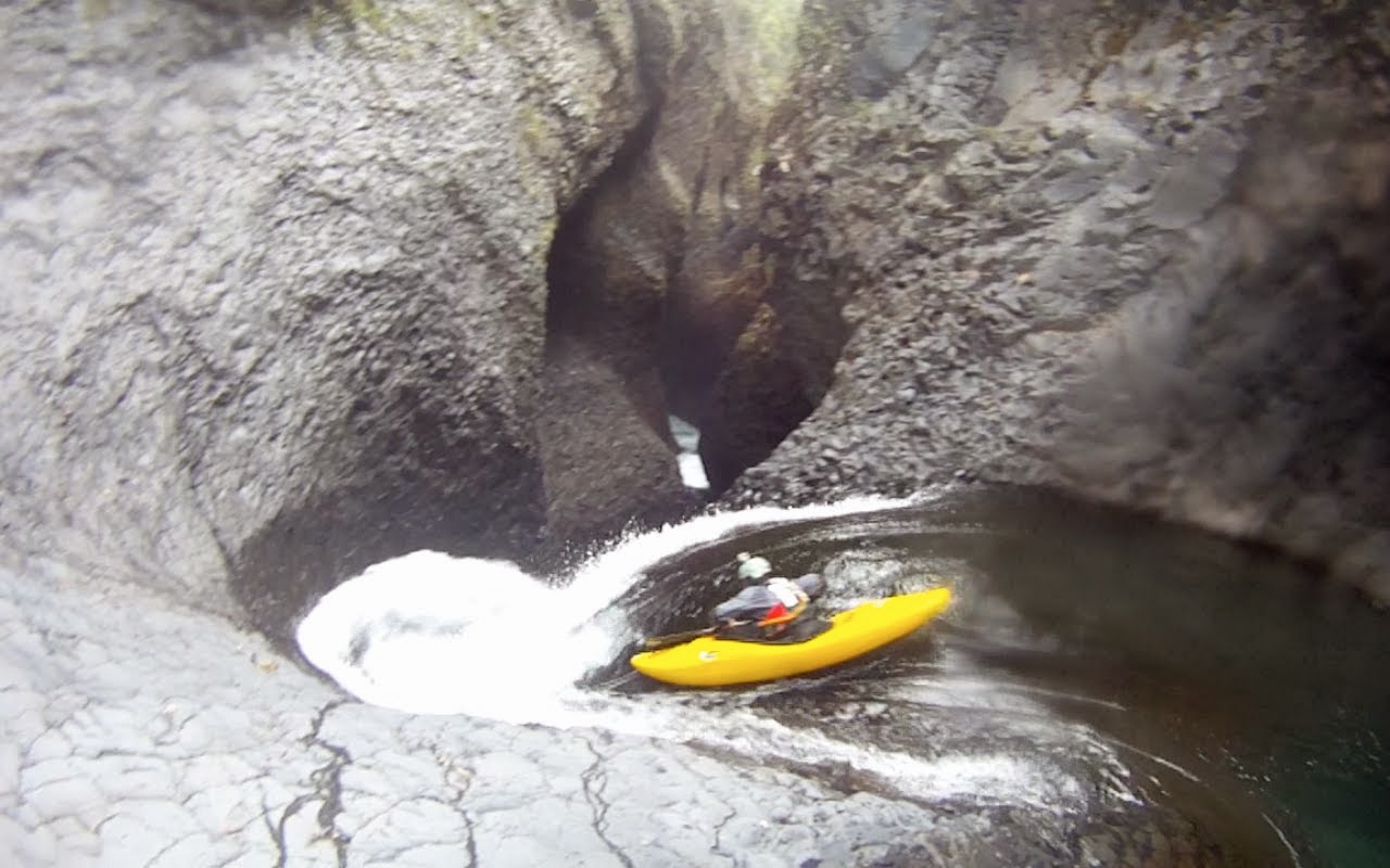 Eneko Yarza Kayak: 1.Comienza la aventura CHILE-na con el Río Claro