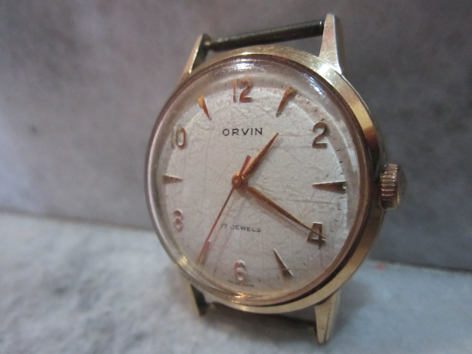 kunci jam: Another Orvin, different dial and caliber