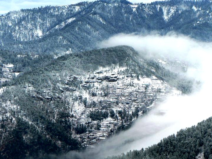 gaddafi: Murree Snow falling in 2011 pictures (Winter Hill Station ...