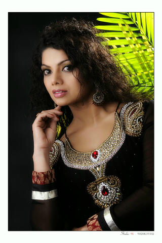 Bollywood Hot Actress: Latest Photo shoot Actress Swati Verma