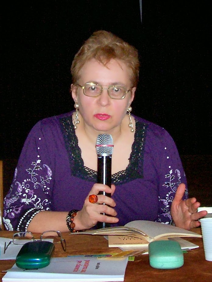 Scriitorul - destin şi opţiune: septembrie 2013