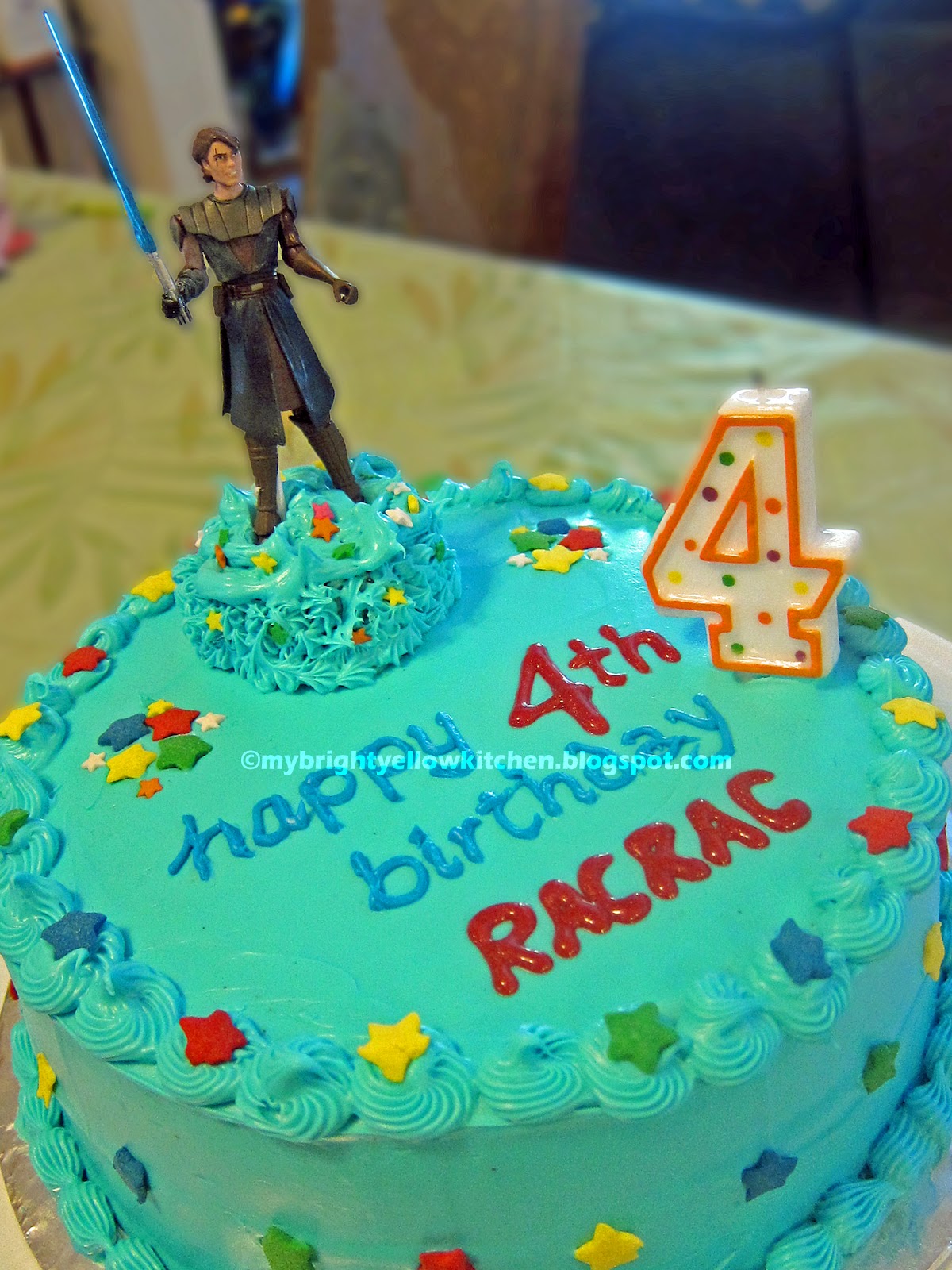 My Bright Yellow Kitchen: Anakin Skywalker cake