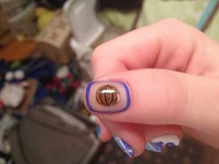 WeeklyWackyNails: Basketball Nails