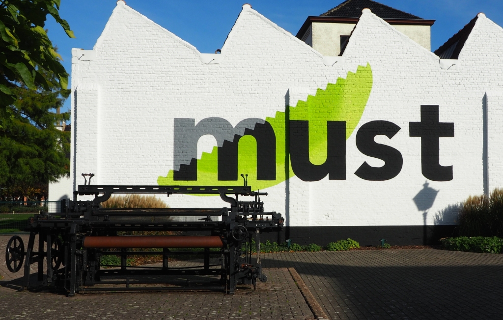 RONSE, DE SMAAKMAKER VAN DE VLAAMSE ARDENNEN - DICHTBIJ & VER WEG