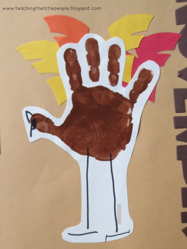 Teaching The Little People: Turkey Handprints