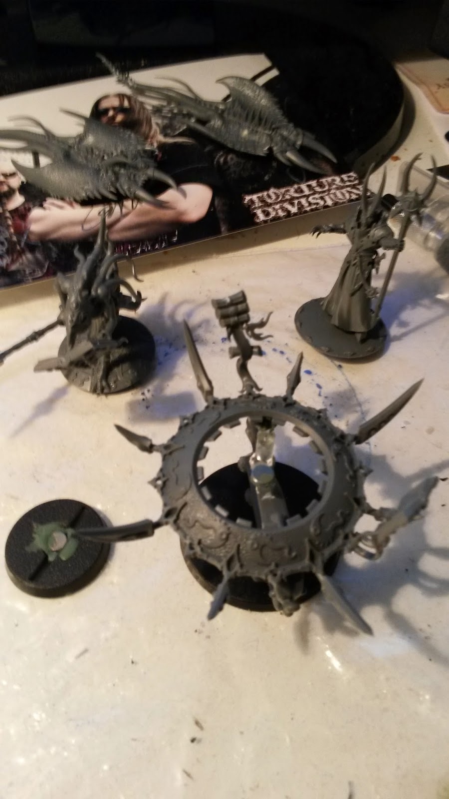 40k BatReps: Magnetised Herald/Sorcerer/Blue Scribes on Disc of Tzeentch